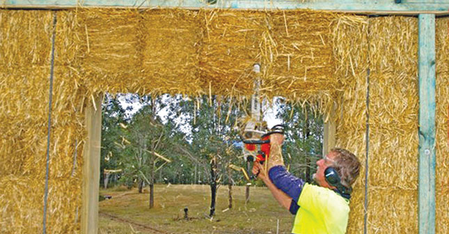 DIY straw bale house | Farmer's Weekly SA
